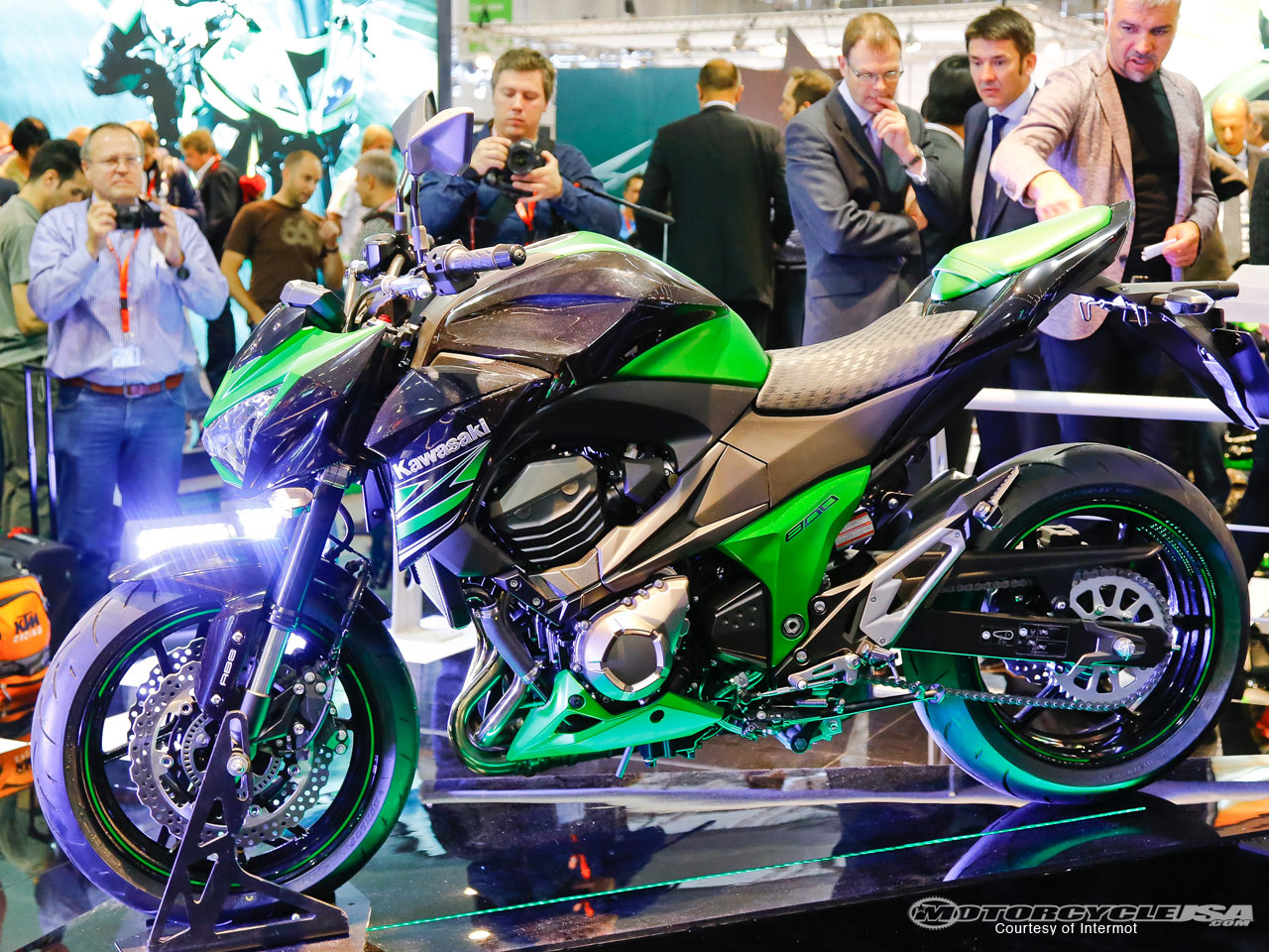 Kawasaki Z800 Launch Date, Price, Features & Specs, New Photos,Video ...
