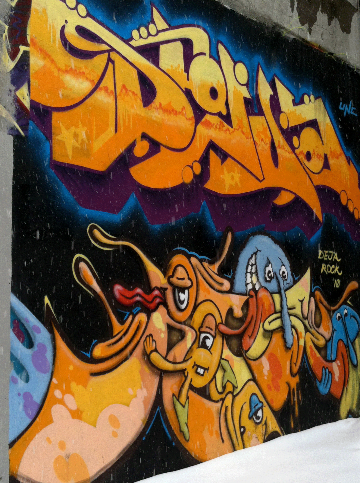 Art Journal Forrest: Loving the calligraphy- graffiti tags in Montreal