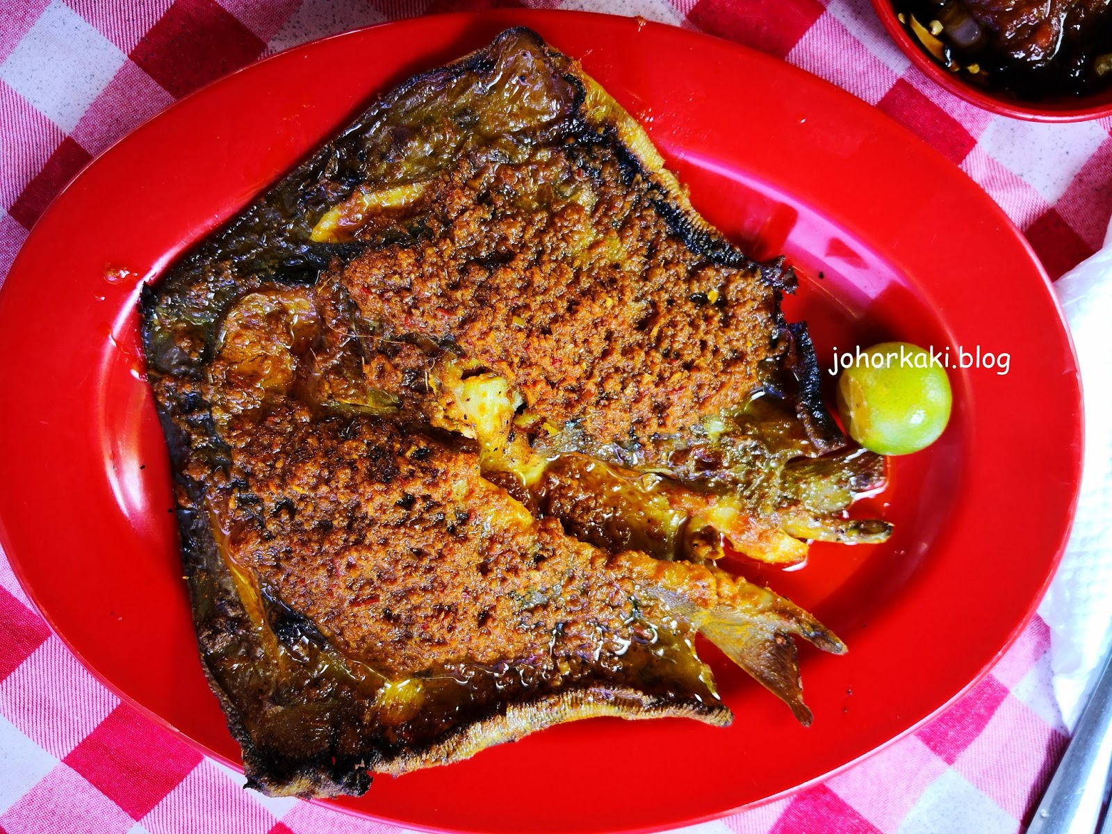 AS Ikan Bakar Tepi Masjid Jamek Jalil Hassan in Kampung Pasir Putih ...