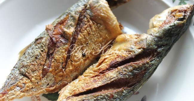 Tips Menyediakan Ikan Goreng Garing - Azie Kitchen