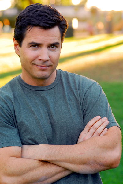 Eyecons: FRIDAY'S FAB 40+ JONATHAN AUBE