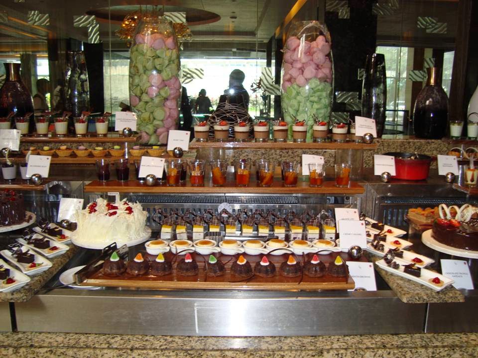 fusionindianfood: PASTRY BUFFET SET UP