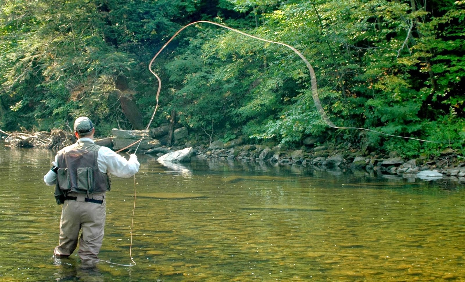 WARTA PANCING: Fly Fishing, Teknik Mancing Kuno Namun Efektif