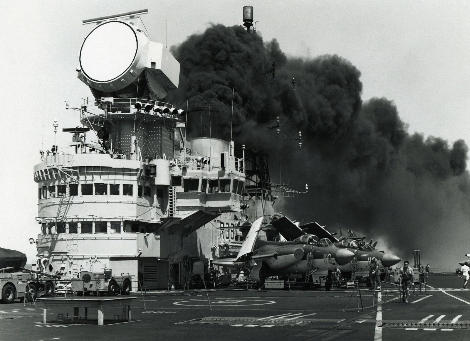 HMS Victorious (R38) tras ser reformado (1960)