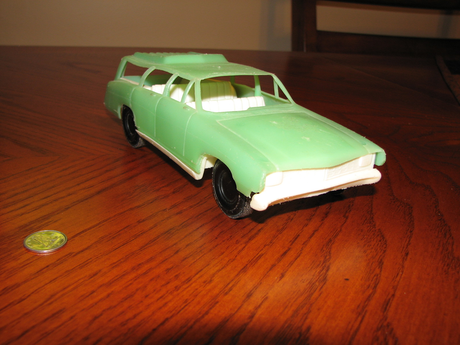 Memories Of The Past: JUST A VINTAGE PLASTIC TOY STATIONWAGON---1960's