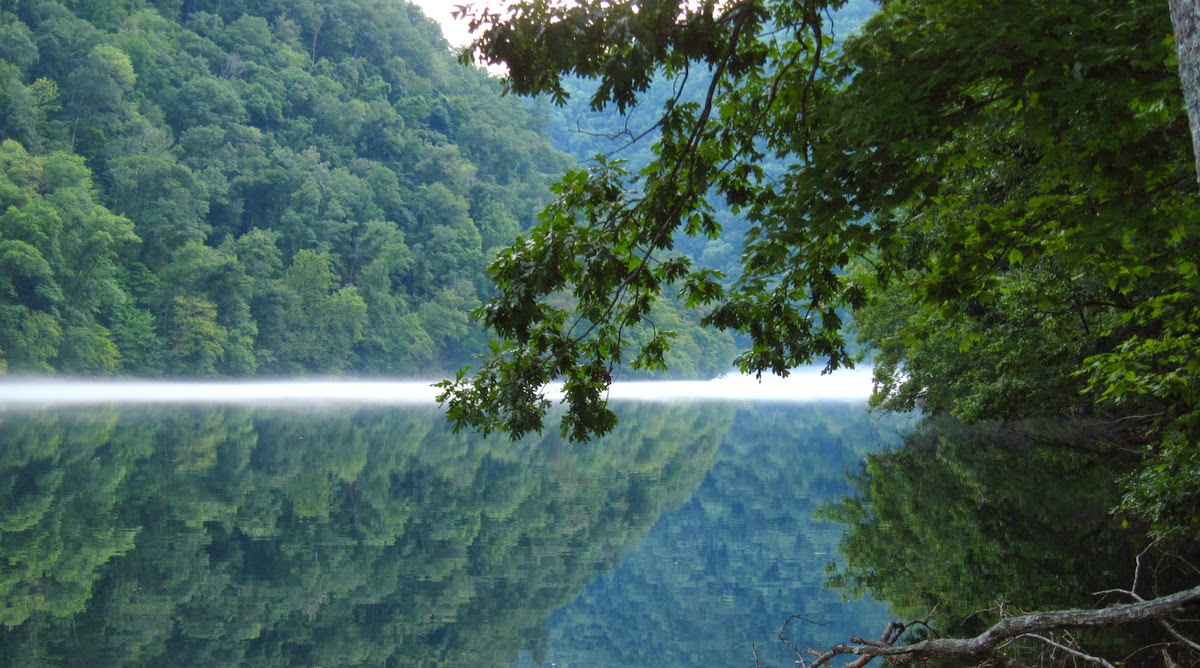 Gary's Outdoor Wanderings2: CALDERWOOD LAKE CAMPING with an irritating ...