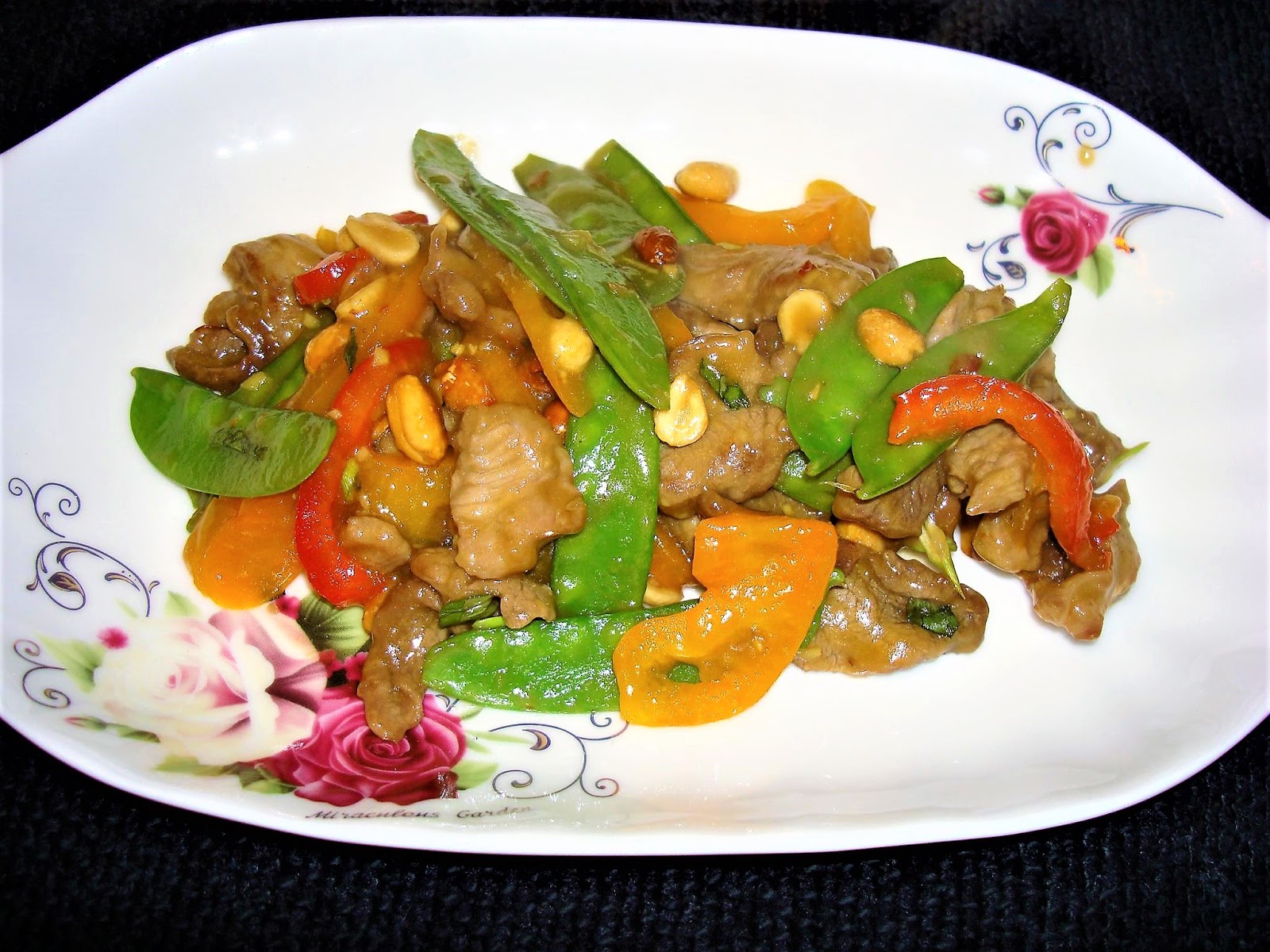 LA COCINA DEL POLLO: SZECHUAN PORK WITH SNOW PEAS