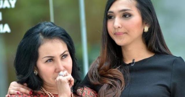 27+ Foto Artis Yeni Rahman