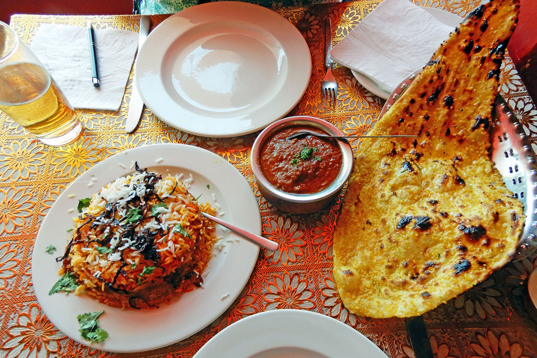 .: Lunch at the Indian Chapter, Tableview