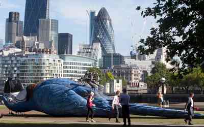 London Art News: Dead Parrot