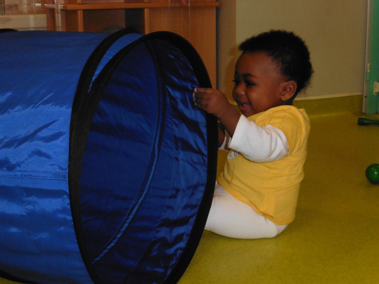 Crèche Baby Nursery: Découvertes sensorielles // Sensory experiences