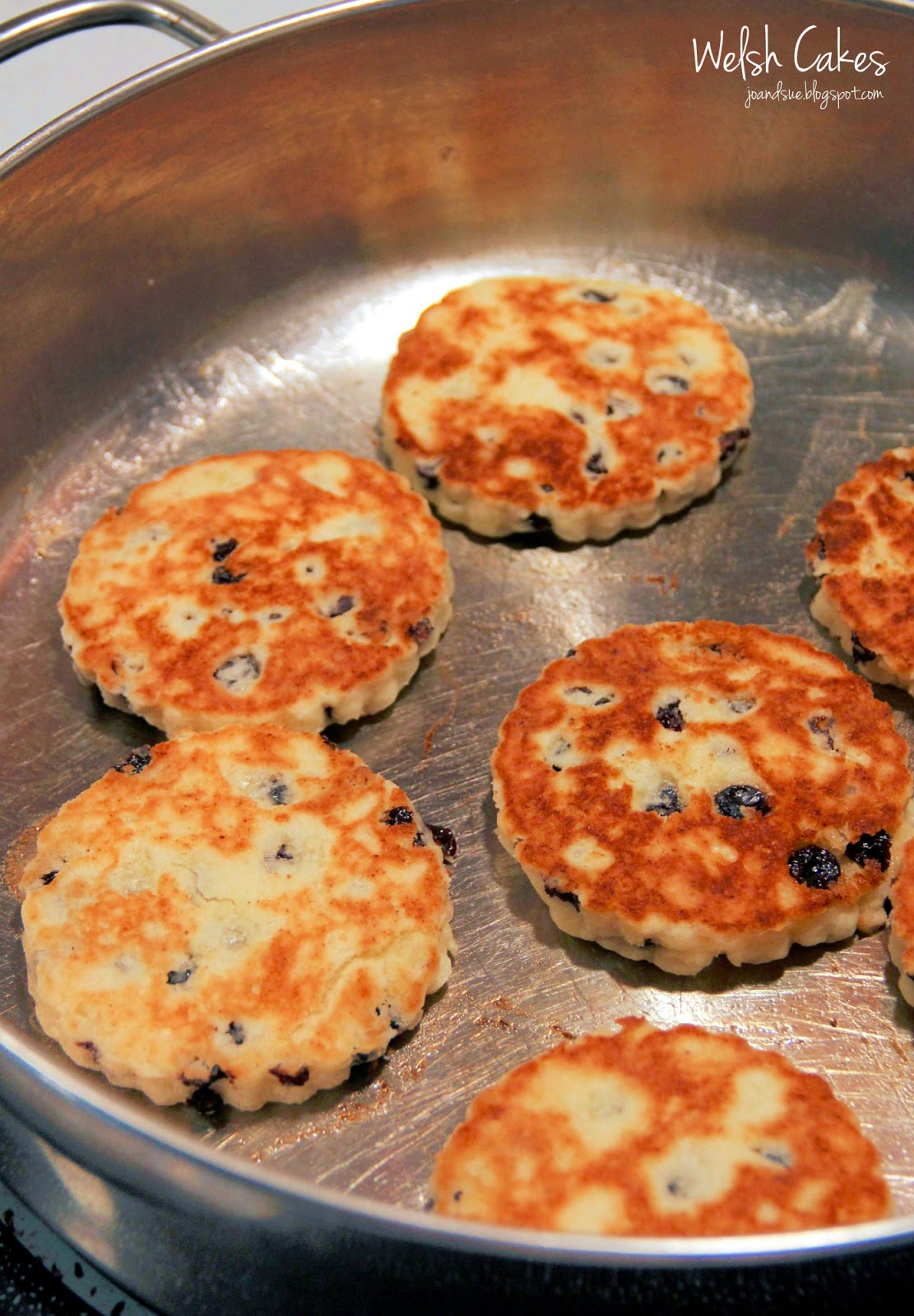 Jo and Sue: Welsh Cakes