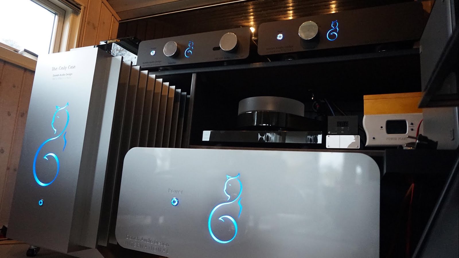 DANISH AUDIO DESIGN THE ONLY ONE POWER AMPLIFIER – M & S | Ultimate ...