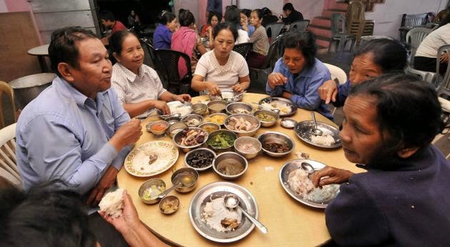 World's Largest Family: Indian Sect Leader, Ziona Chana Has 39 Wives ...