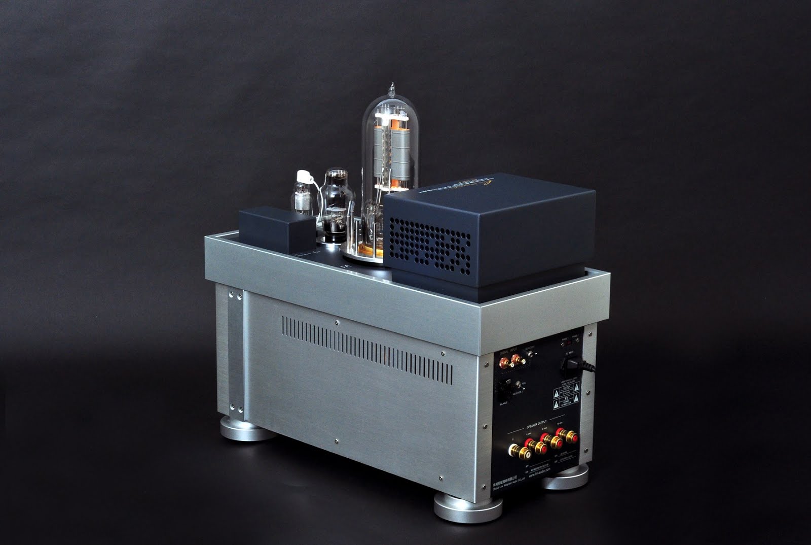 Line Magnetic LM-500PA mono tube power amplifiers NEW – Ultimate High ...