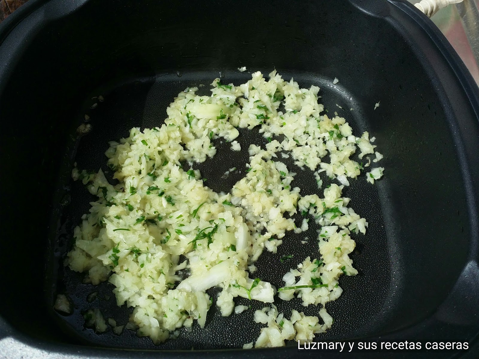 Luzmary y sus recetas caseras: CAZUELA DE VIEJAS EN COOKER 8 EN 1