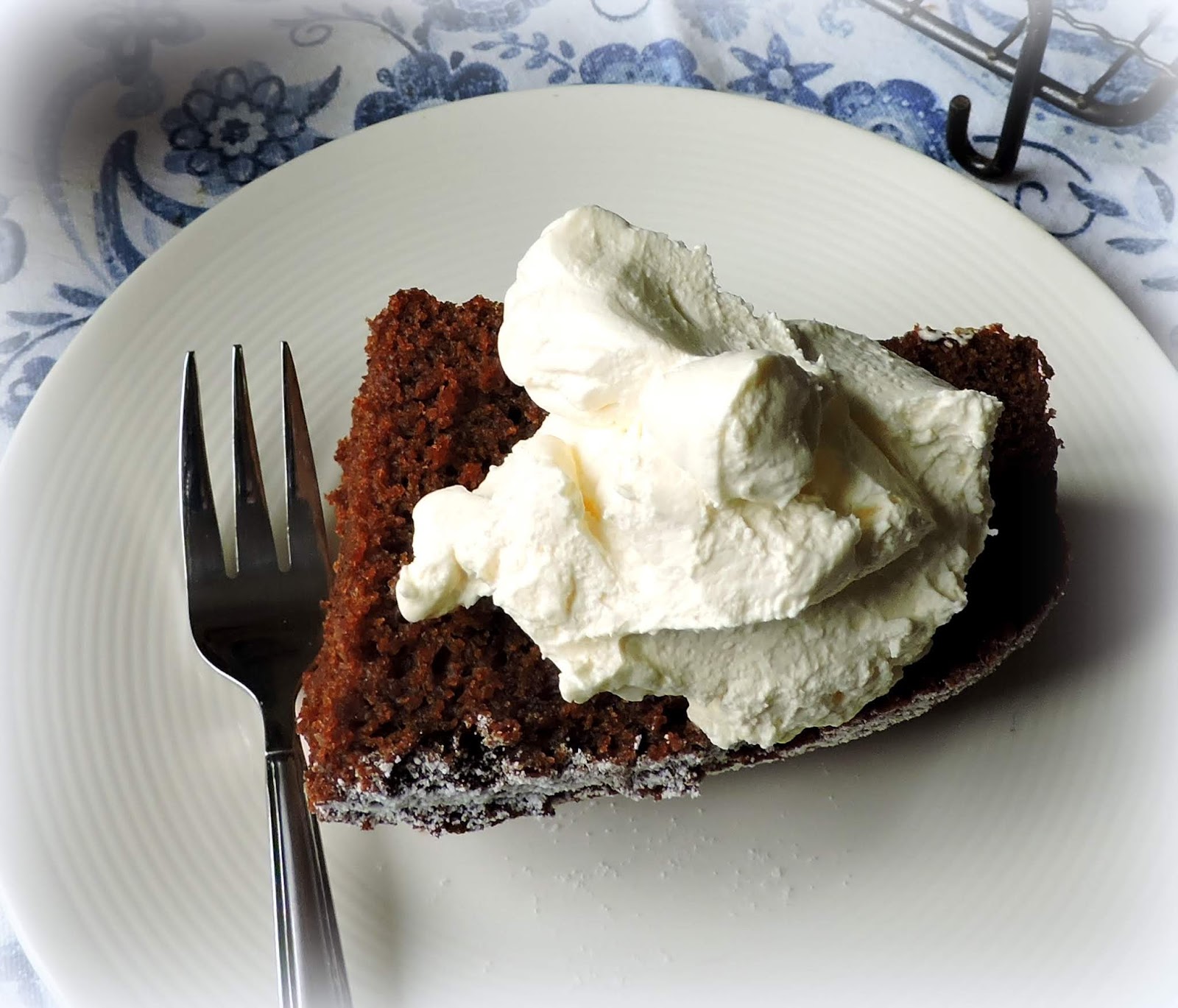 Blue Ribbon Gingerbread | The English Kitchen