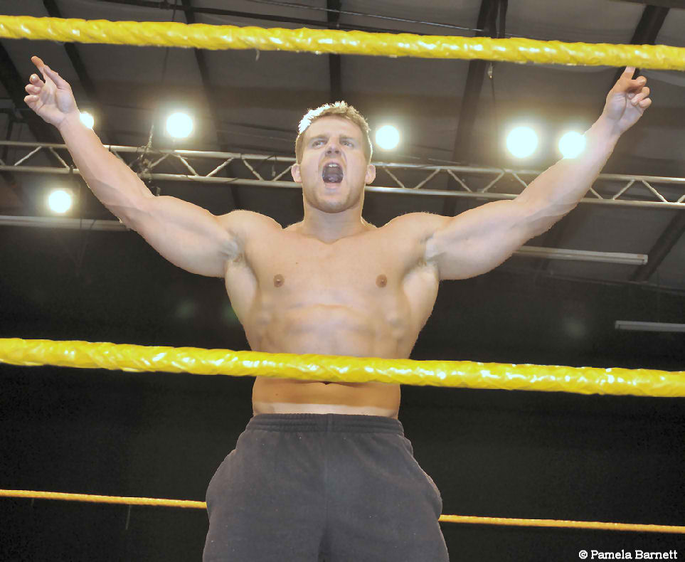 Beefcakes of Wrestling: Mondo On A Monday