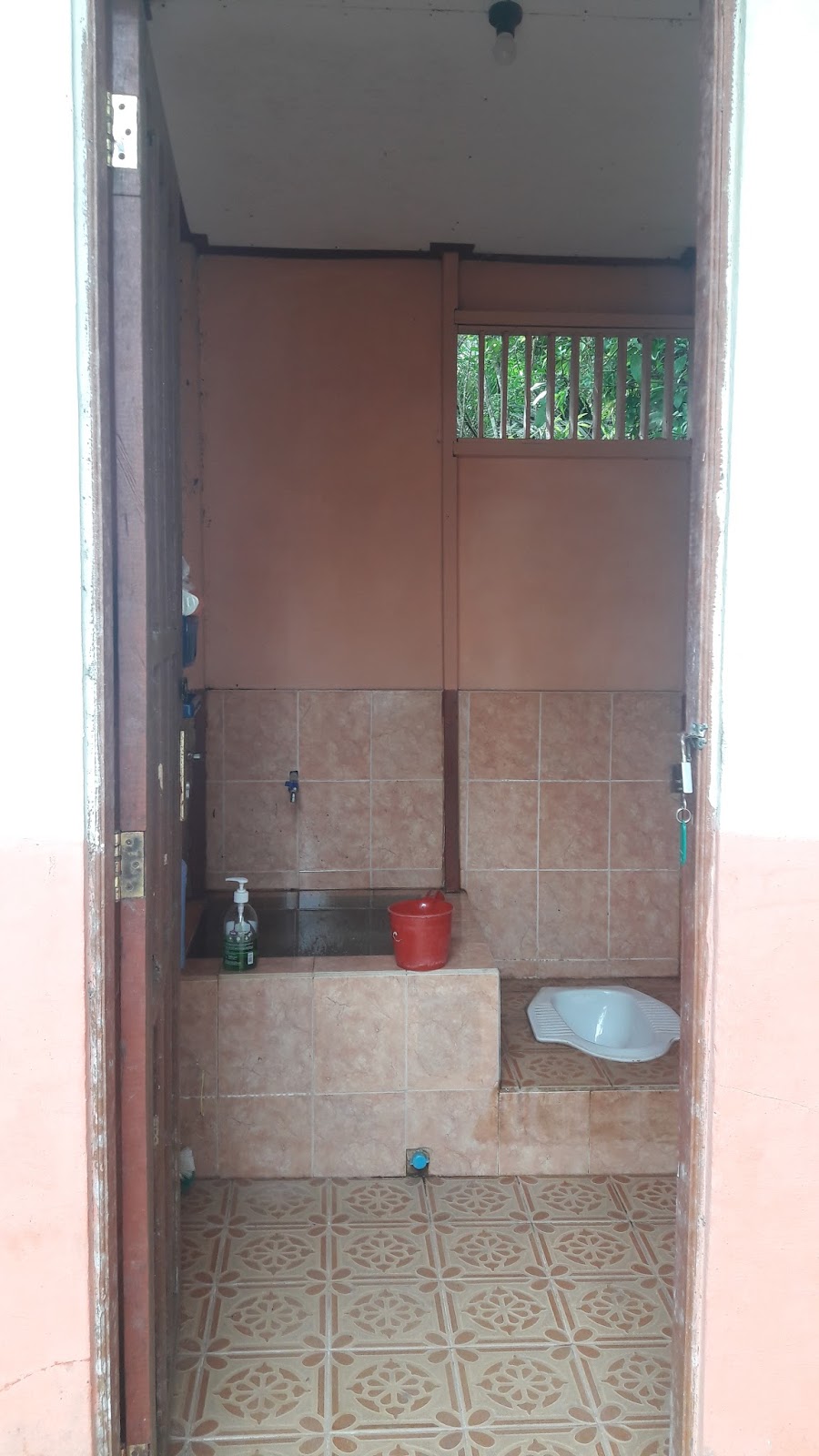 SDN TABING LIRING: WC SEKOLAH