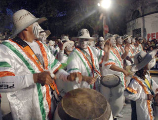 InfoURUGUAYnoticias: Gran fiesta por el Día Nacional del Candombe