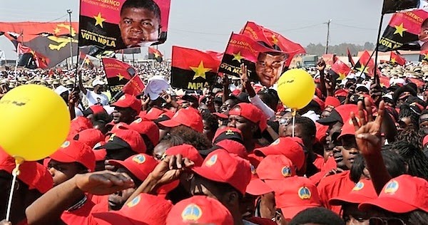 O cão que fuma...: O MPLA e os desafios de renovação
