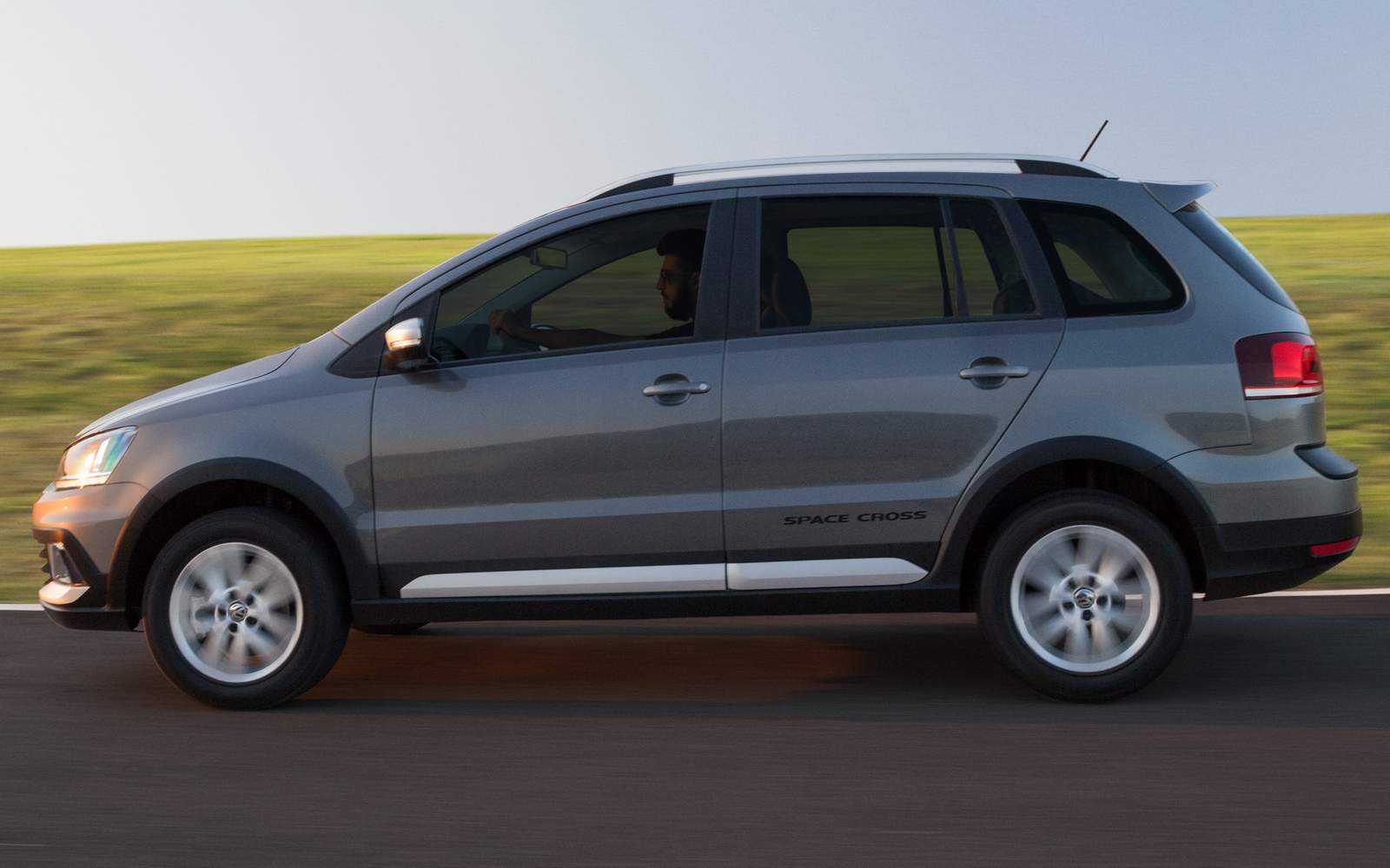 Nova VW SpaceFox e SpaceCross 2015: fotos e informações