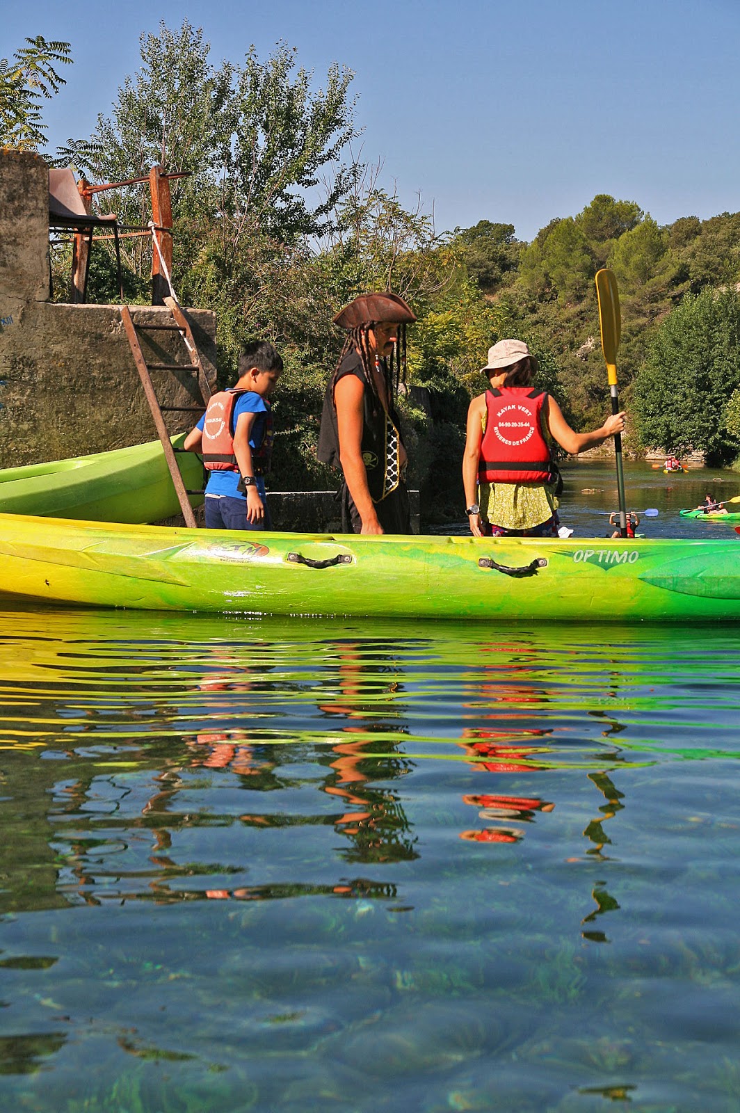 Canoeing at Fontaine de Vaucluse – Provence, France