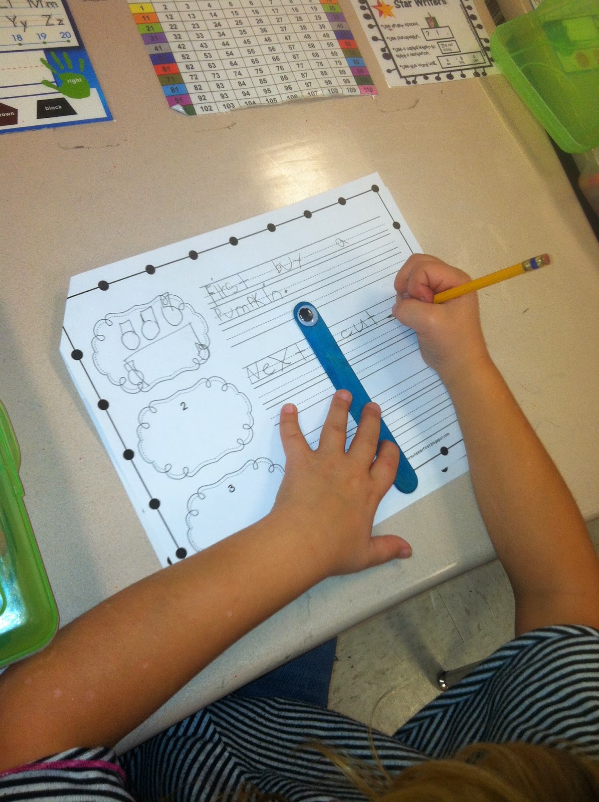 Mrs. Wheeler's First Grade Tidbits: Halloween Happenings in Pictures