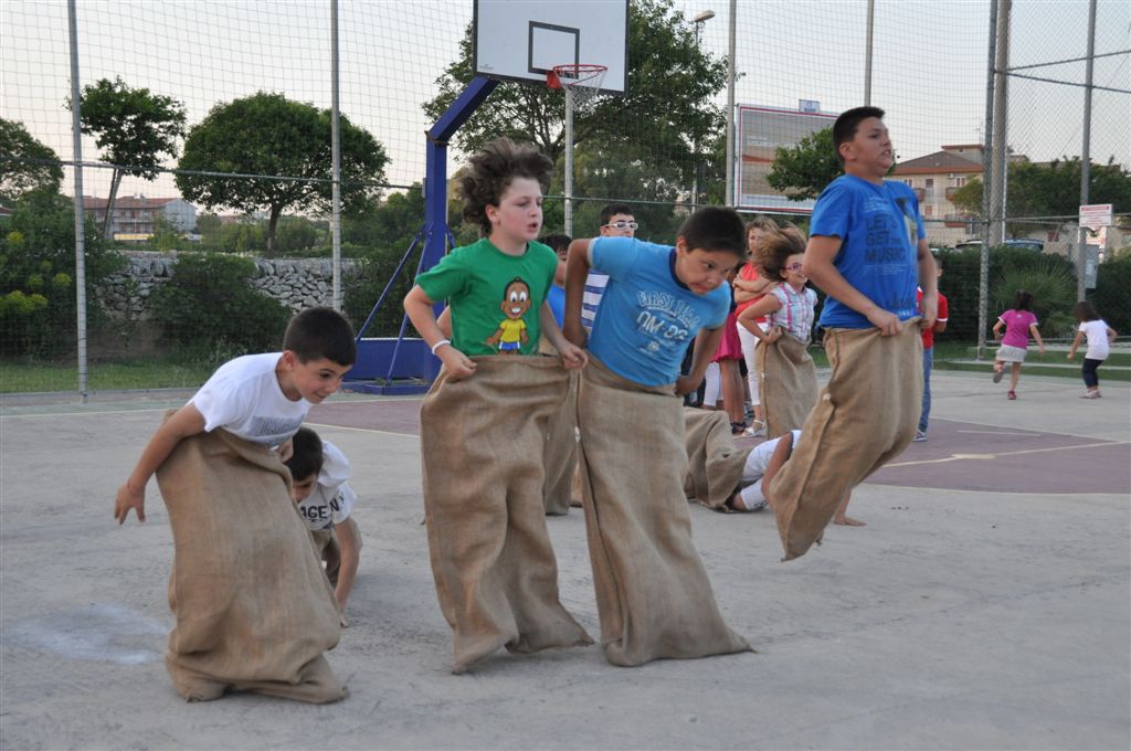 I GIOCHI DI UNA VOLTA: GIOCHI DI SQUADRA: