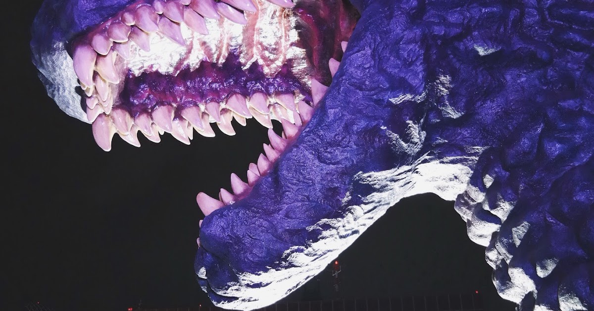 Photo Diary: Godzilla Head, Shinjuku Toho Building — The Good Weekender