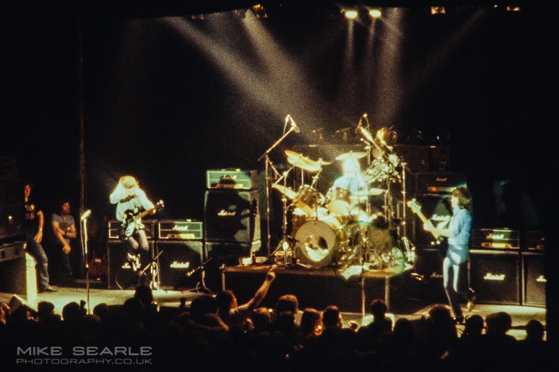 Rare photos of Paul Weller and the Jam in 1979 | Mike Searle Photography