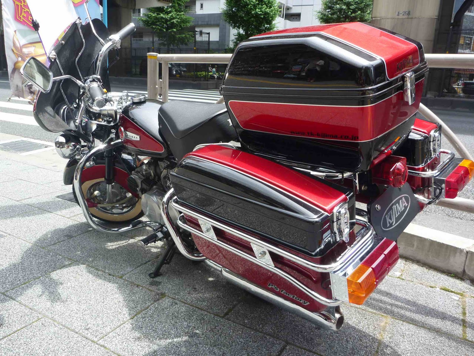 R4L: Honda Monkey Harley bagger conversion!!!