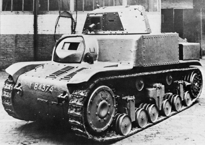 Вторая мировая война: Citroen AMR P103 Легкий танк