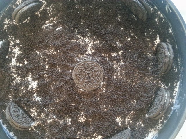 Baking Banquet: OREO OBSESSION ICE CREAM PIE