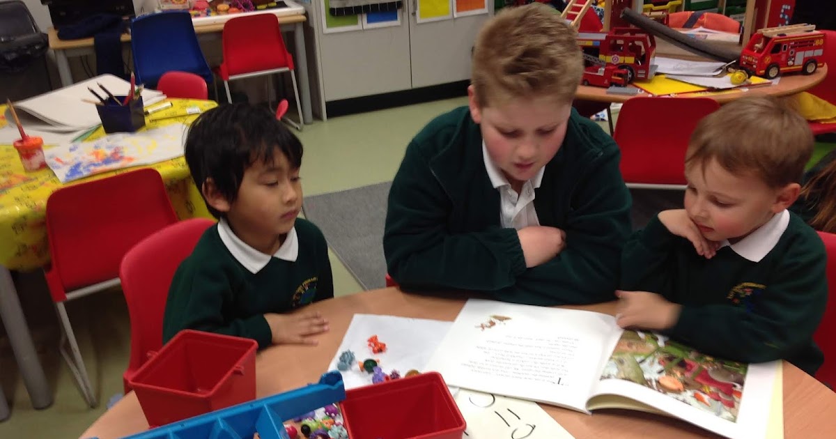Suttons Primary School: Buddy Reading - Reception Green Class and Year 5KR