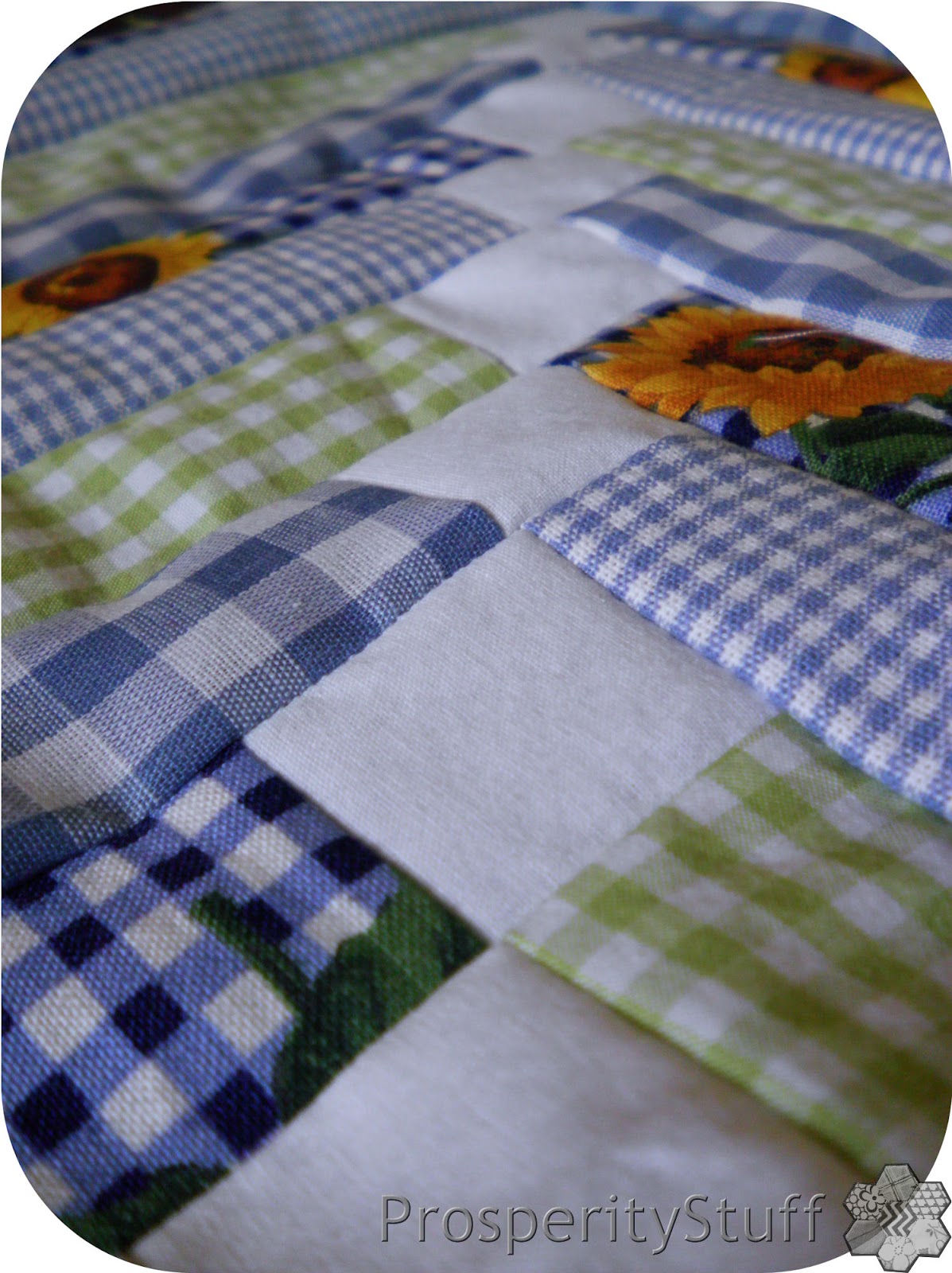 ProsperityStuff Quilts: Gingham French Braid quilt blocks