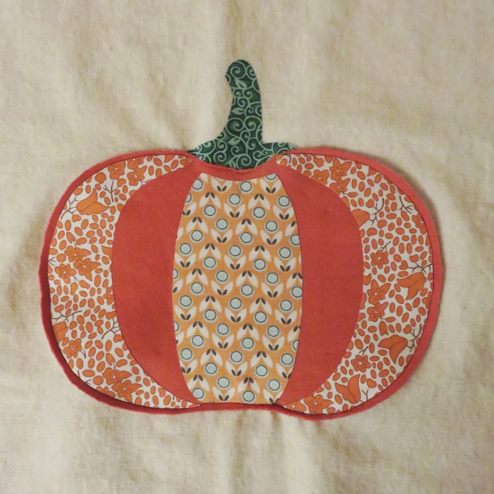 saruthdesigns: Patchwork Pumpkin Pillow