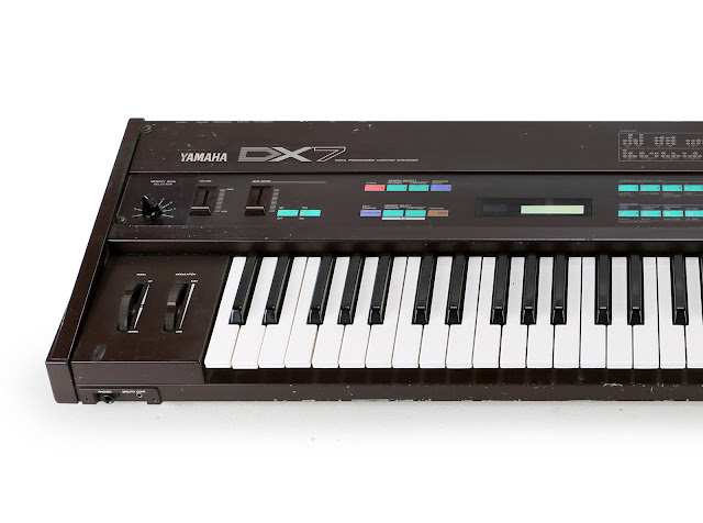 MATRIXSYNTH: Yamaha DX7 with Rare Expanded Memory