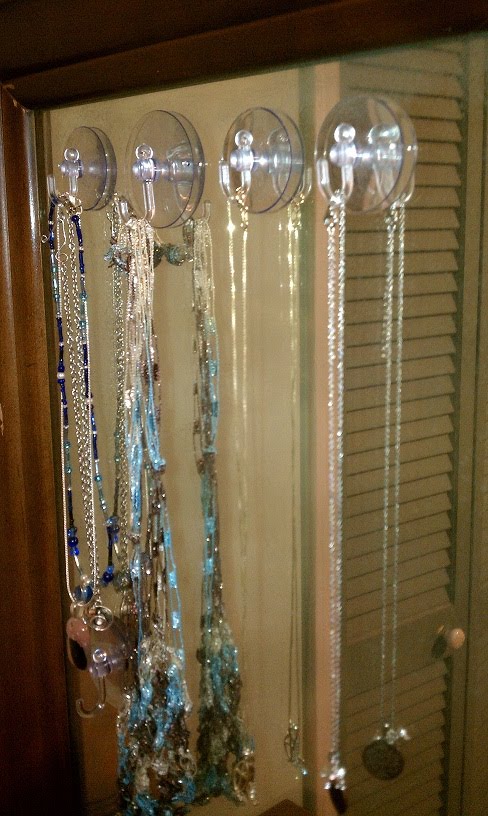 Frugal Grace: Organizing necklaces - quick, easy, cheap!