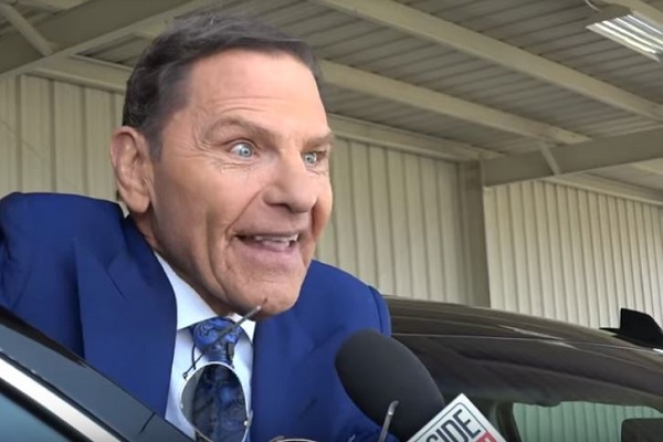 Rosa Rubicondior: Covidiots - Kenneth Copeland Has Killed Covid-19 - Again