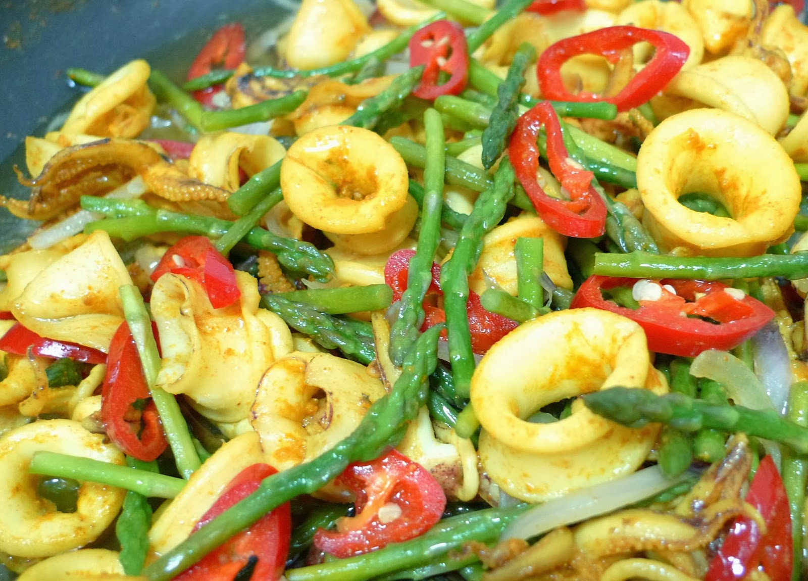 Ibu Sham: Sotong goreng kunyit.. the recipe
