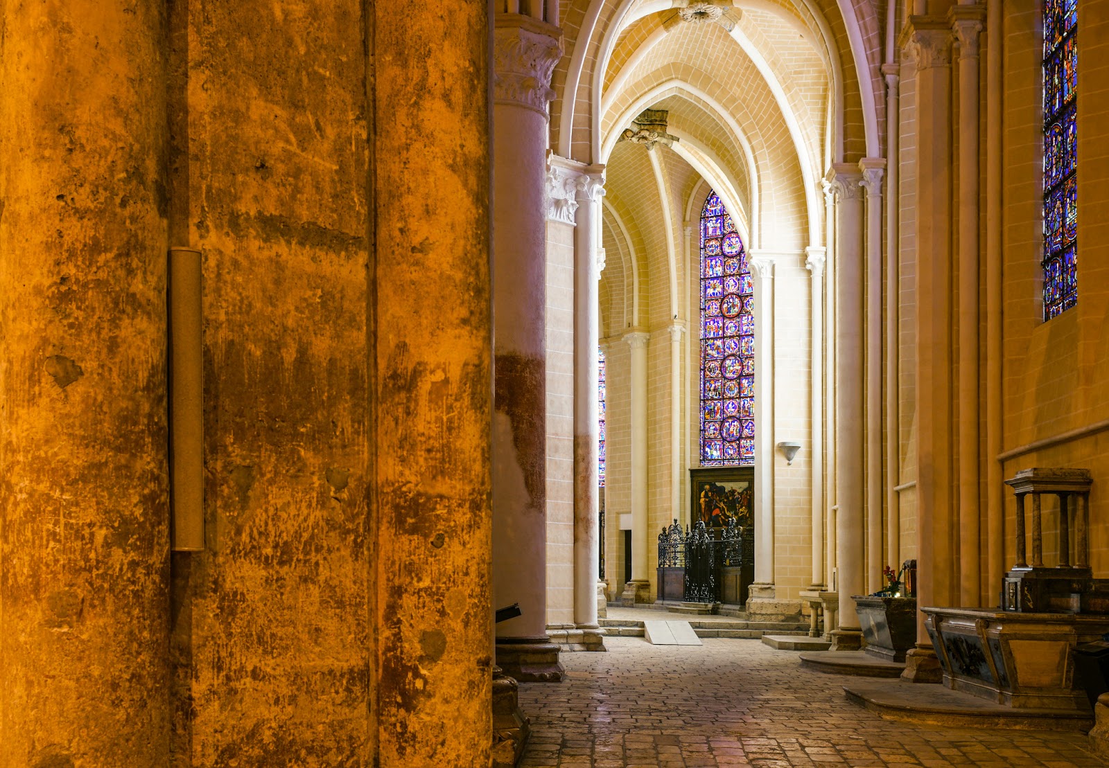The Old Cowboy and Photography: Chartres Cathedral--Part II