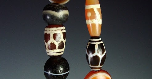 Tibetan dZi and other Himalayan Beads: What is a dZi bead?