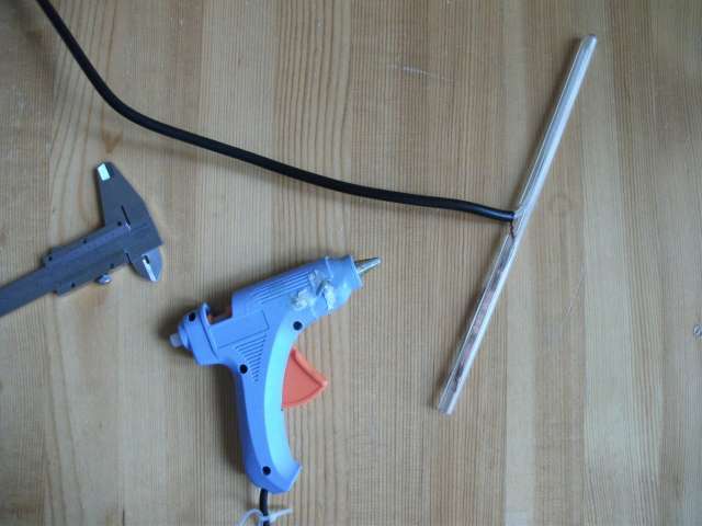 DIY Over-The-Air HDTV Antenna: The simplest HDTV Antenna