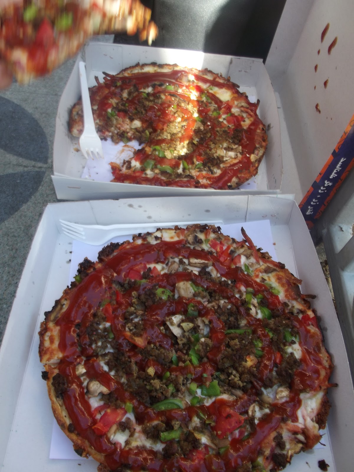 Look what I ate in...: ...Iran (Part 2 - Iranian Pizza and Hejabs)