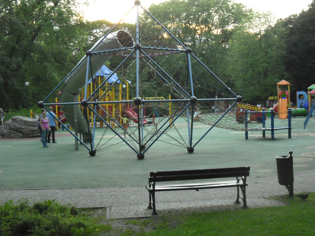 Pat Papertown 2: An Awesome Conservatory Ceiling