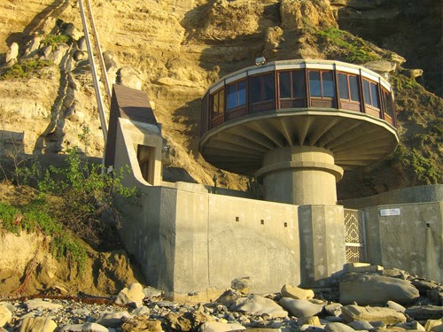 Les maisons les plus bizarres du monde - Le Grand Univers