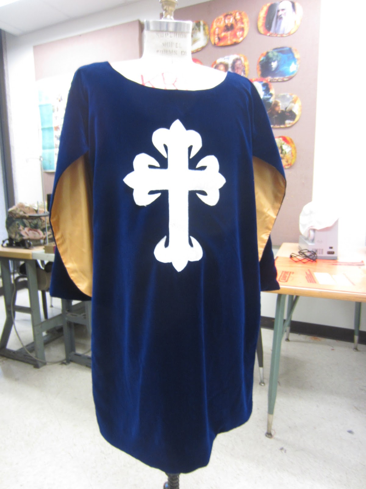 The Three Musketeers: Capes