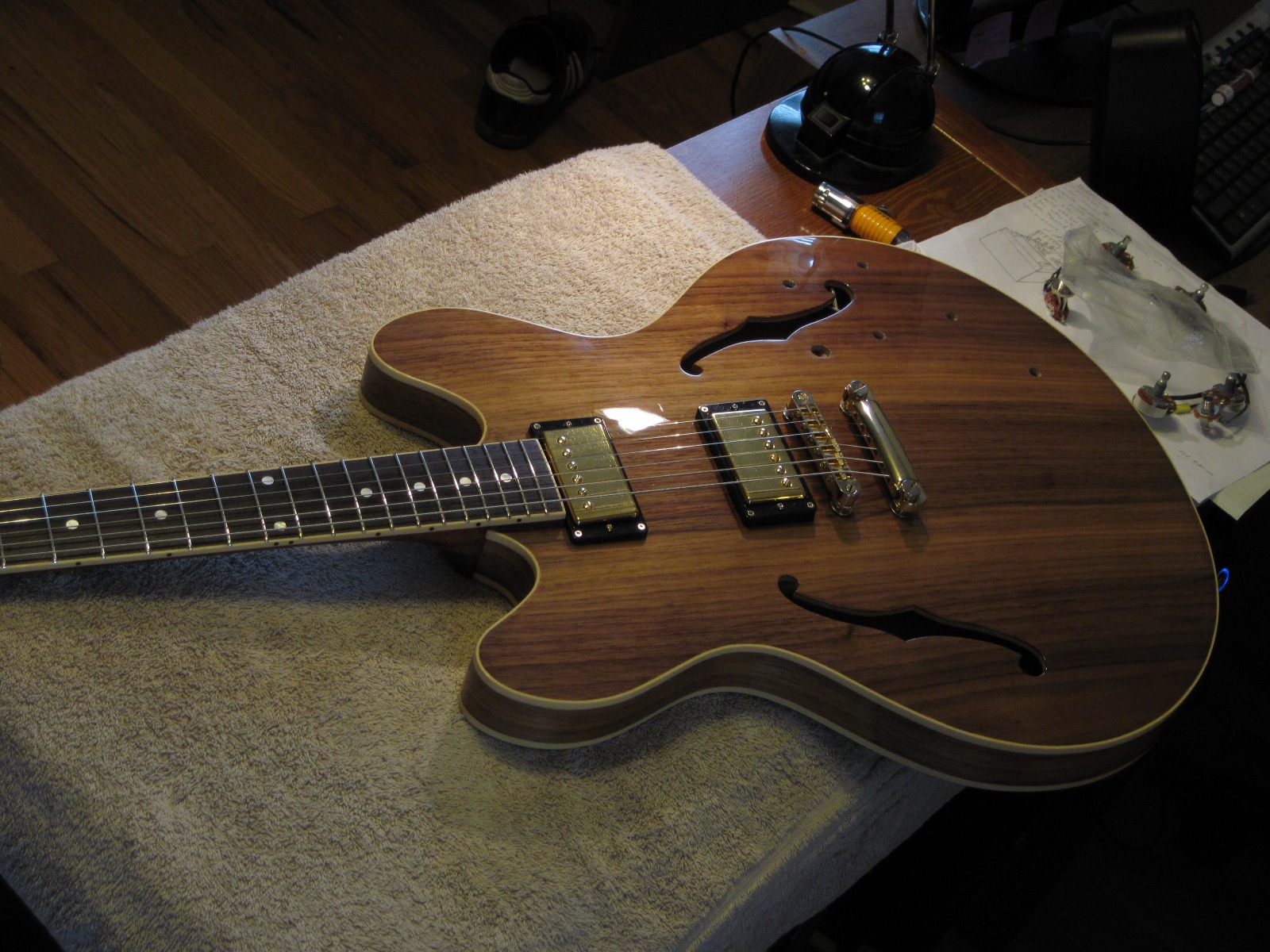 Building Eric Clapton's 1964 ES-335 Guitar - Youtube Series : r/Luthier