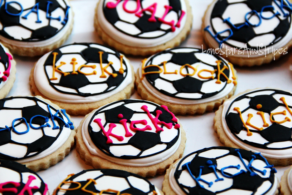 Lone Stars and Stripes: { soccer cookies }